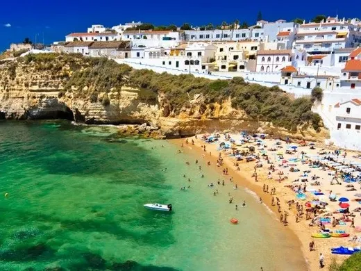 Algarve companies leading sustainable growth - The Portugal News