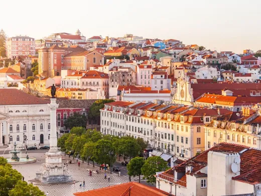 Lisboa continua a ser procurada por milionários - The Portugal News