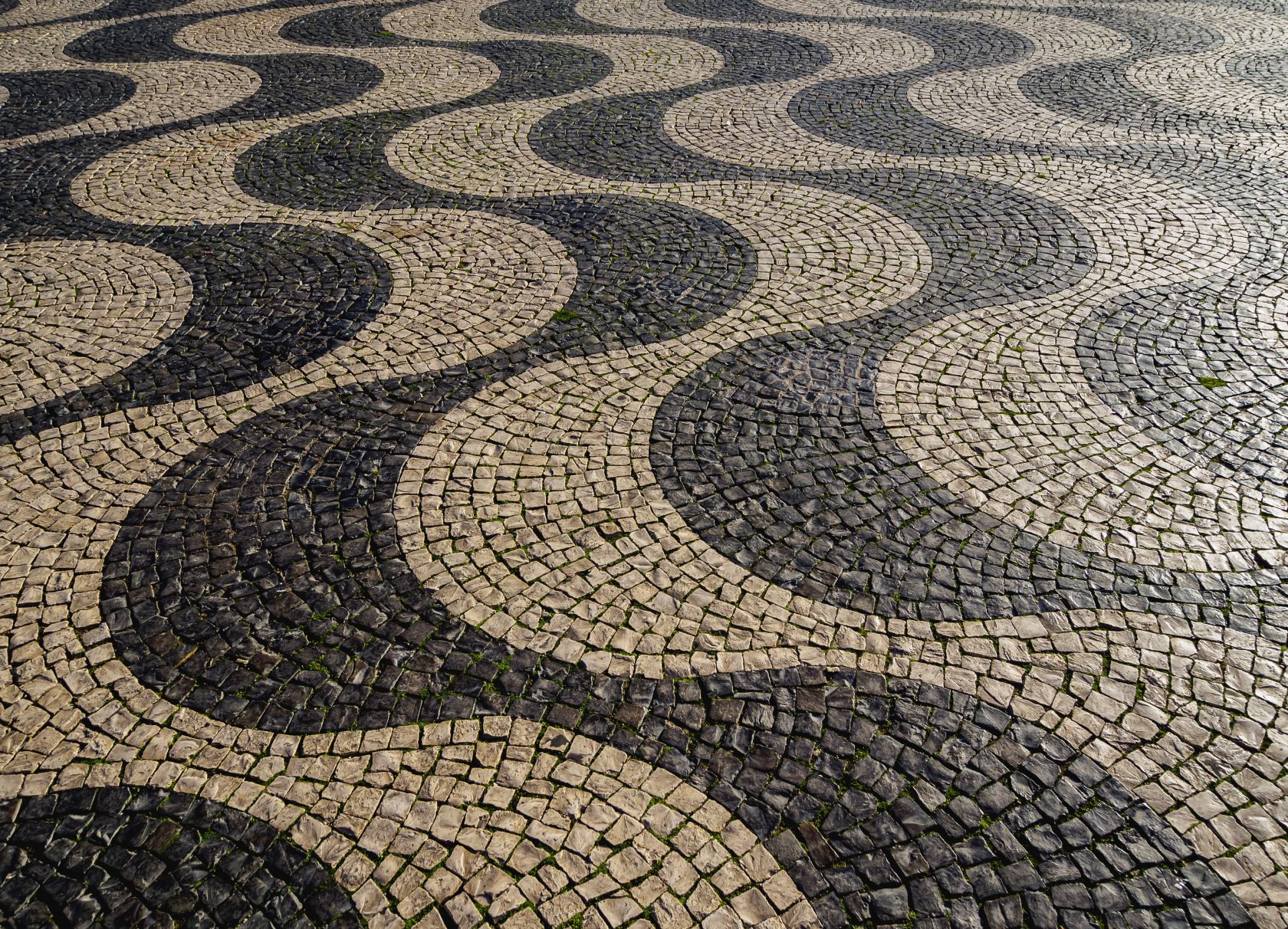 Calçada – is this a dangerous art? - Central Magazine