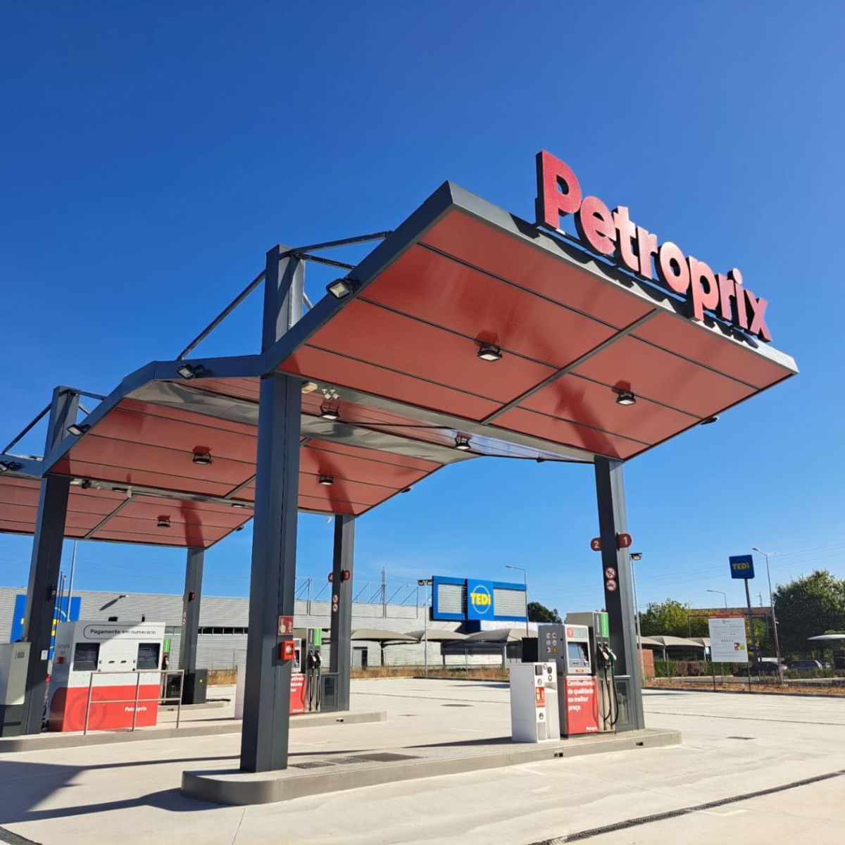 Gas Station Opened In Italy Naples Naples Port (Campania) | GNV