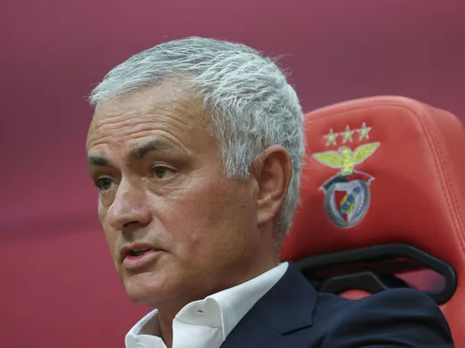 José Mourinho signs with Benfica until 2027 - The Portugal News