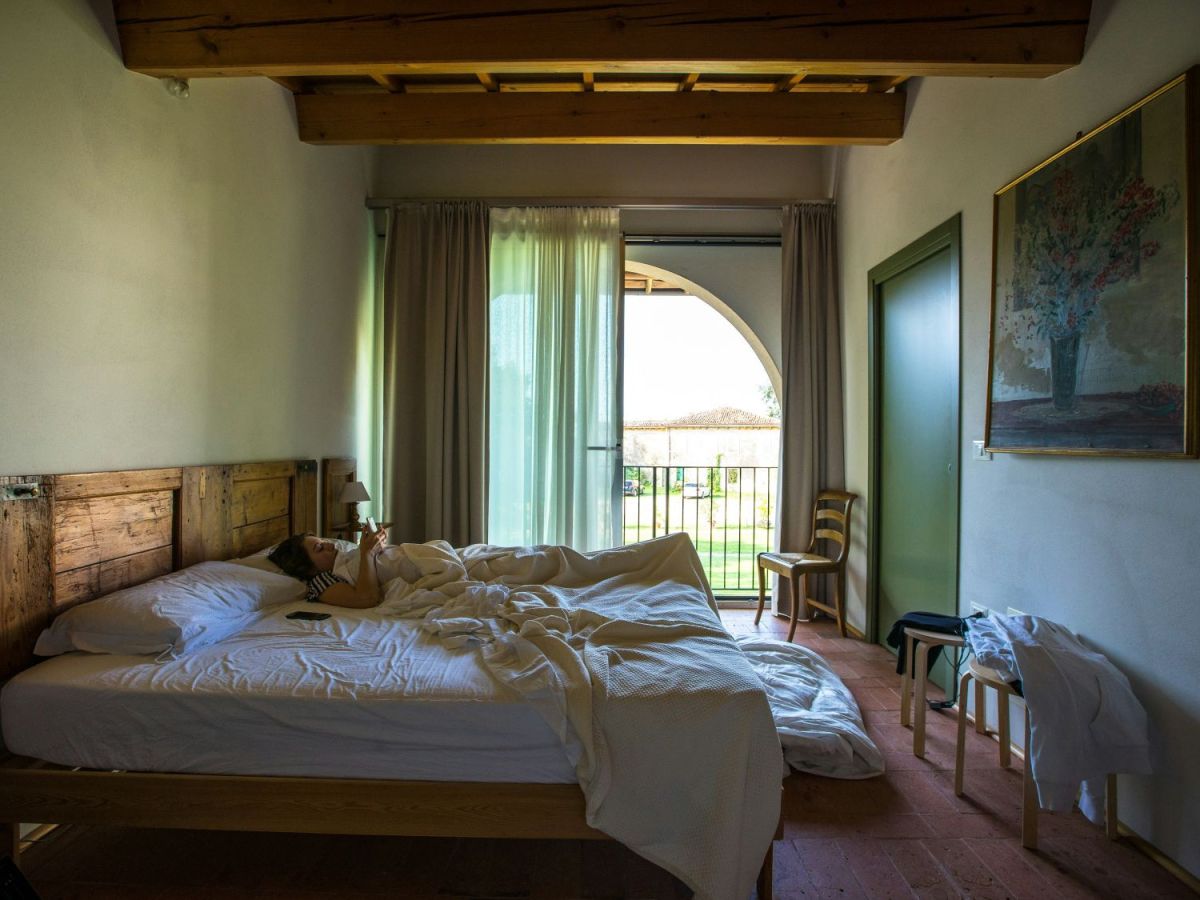 The rising cost of living alone in Portugal - The Portugal News