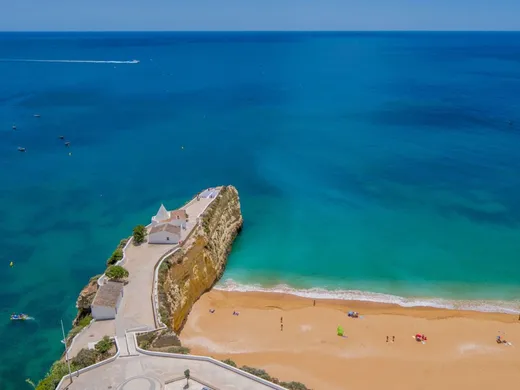 Over 80% of bathing water in Portugal “excellent” - The Portugal News
