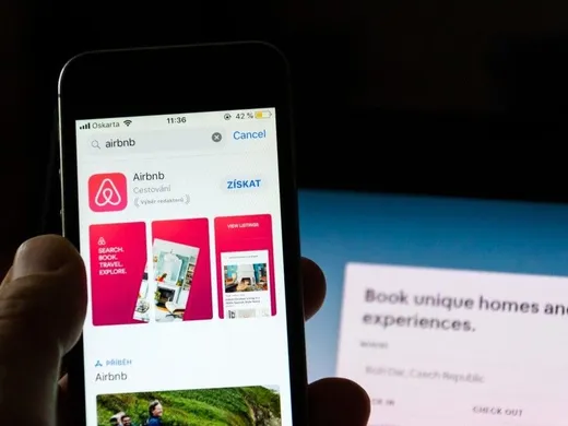 Airbnb welcomes new holiday accommodation (AL) rules - The Portugal News
