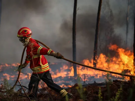 Portugal fire update: Over 4,400 firefighters tackling around 50 fires ...